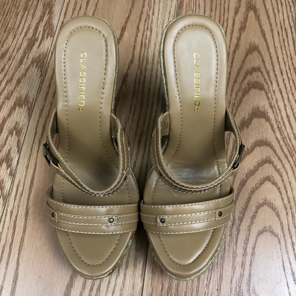 Classified | Shoes | Nwt Classified Tan Blond Heel Sandal With Open Toe ...